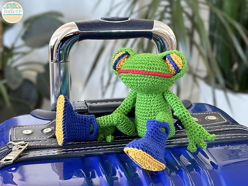 Ravelry: Jabka The Traveling Frog pattern by Ira Rott