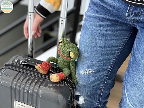 Ravelry: Jabka The Traveling Frog pattern by Ira Rott