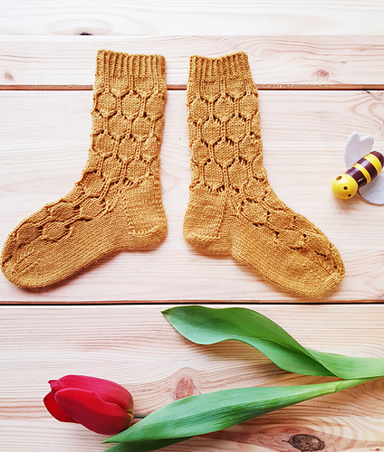 Ravelry: Honeycomb socks pattern by Inese Kocane