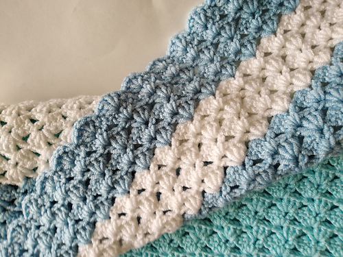 Ravelry: Blue baby blanket pattern by IRINA TURYSHEVA