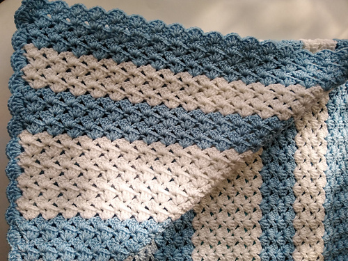 Ravelry: Blue baby blanket pattern by IRINA TURYSHEVA