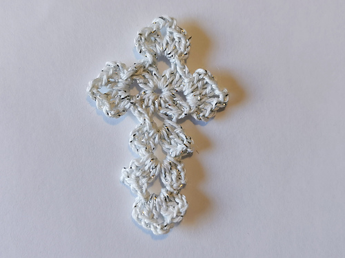 Ravelry: Cross applique pattern by Lyubov Shakhimardanova