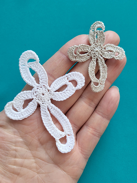 Ravelry: Cross applique pattern by Lyubov Shakhimardanova