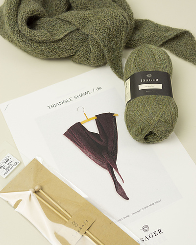 Ravelry: Triangle Shawl pattern by Team Isager