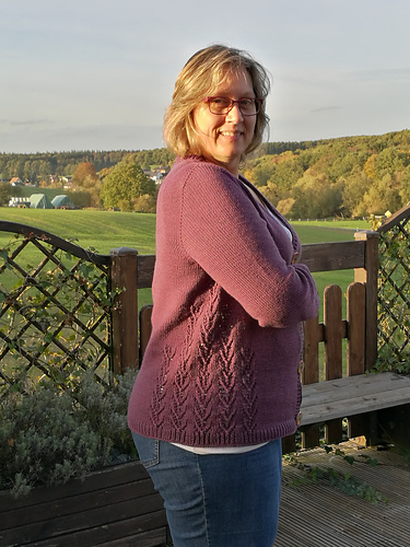 Ravelry: Lissy Cardigan pattern by Christina Körber-Reith