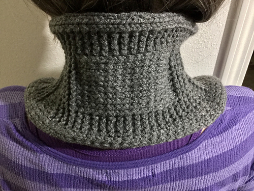 Ravelry: Brick Stone Cowl pattern by Jennie Faith