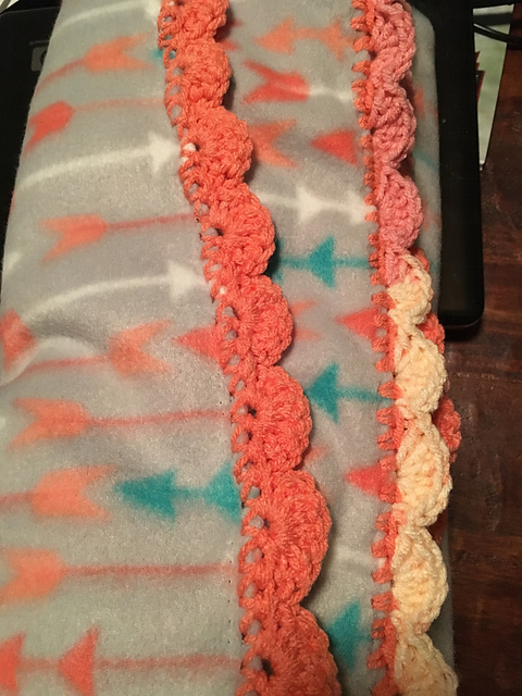 Ravelry: Easy Scallop Border pattern by Matushka Anna