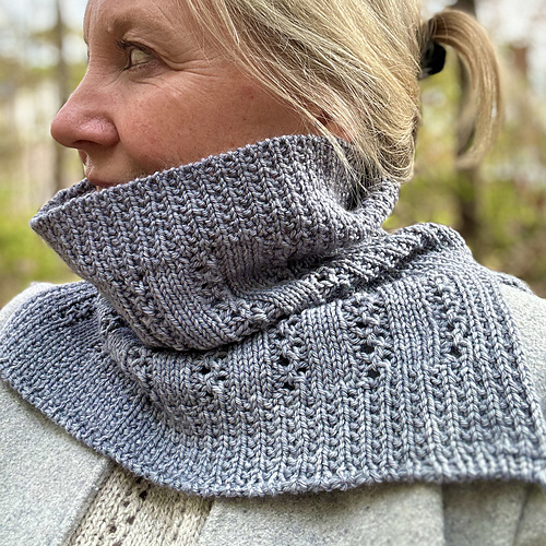 Ravelry: Riptide Cowl pattern by Jennifer Shiels Toland