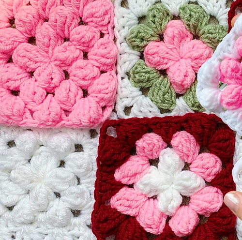Ravelry: Puffy Granny Square pattern by JTcreations