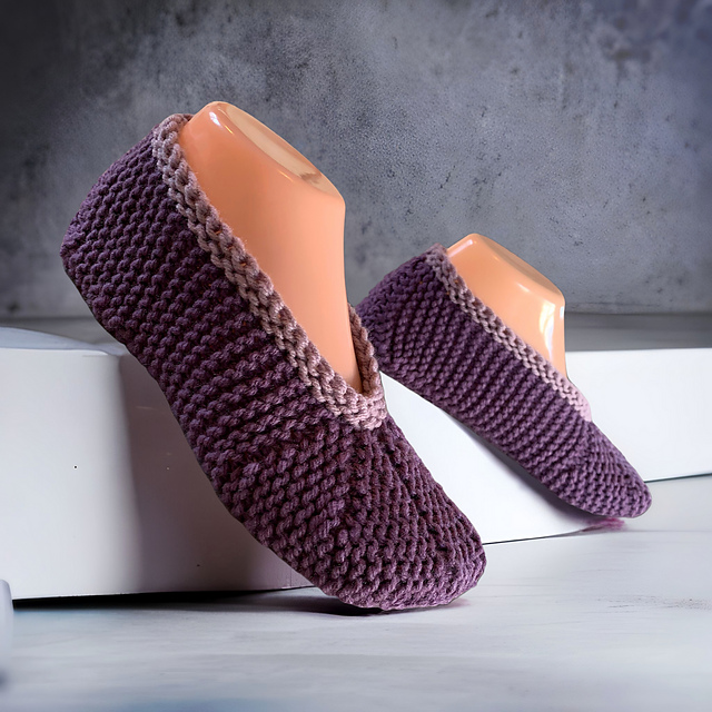 Ravelry: Minimalist Round Toe Slippers pattern by Janis Frank