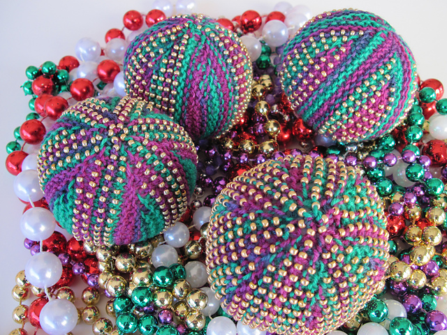 Ravelry: JackieES's 3 Variations on the Beaded Ball