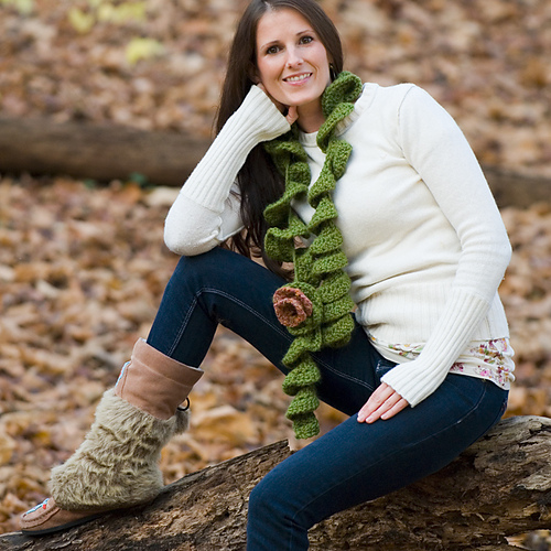 Ravelry: Ruffle Rose Scarf pattern by Yay Crochet!