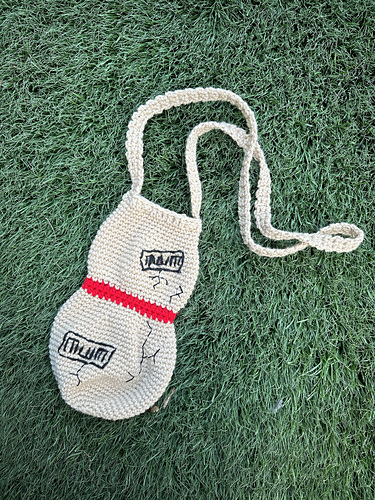 Ravelry: Naruto Gaara sand gourd bag pattern by Jade