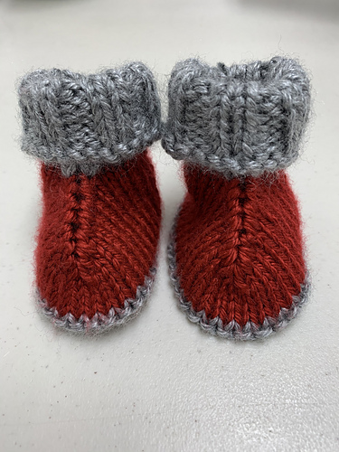 Ravelry: Baby Hug Boots pattern by marianna mel