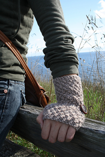 Ravelry: Mitten Cuffs pattern by Jane Richmond