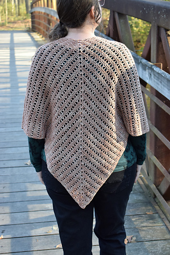 Ravelry: Harmonious Ruana Shawl pattern by Janet Pippin