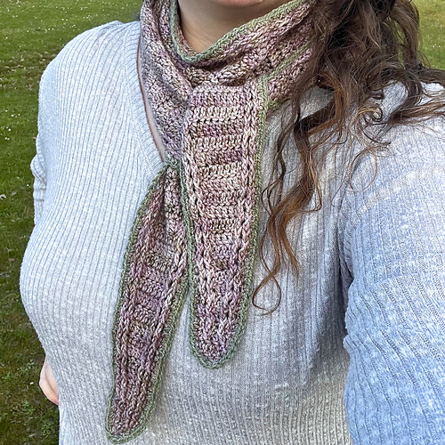 Ravelry: Clara Neck Scarf pattern by Janet Pippin