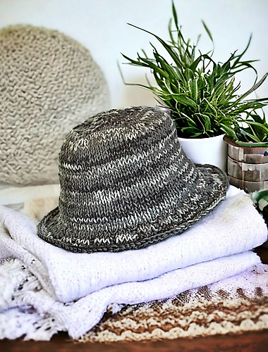 Ravelry: Bucket Hat for Adults and Kids pattern by Janis Frank
