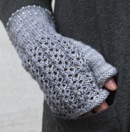 Ravelry: Italian Rib Mitts pattern by Kaia Petersen