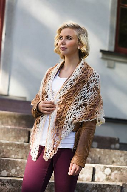 Ravelry: 91349. SNIBBIG SJAL MED SPINDELMÖNSTER pattern by Järbo