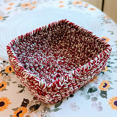Ravelry: Hemp basket pattern by Maria Isabel