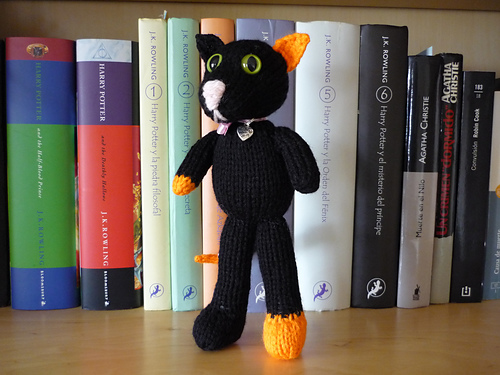 Ravelry: pocket pals zebra & cat pattern by Debi Birkin