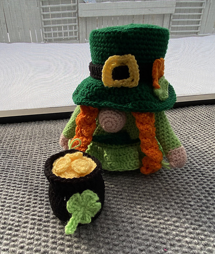 Ravelry: St Patrick's day gnome pattern by Tidzhen Gyuldzhu