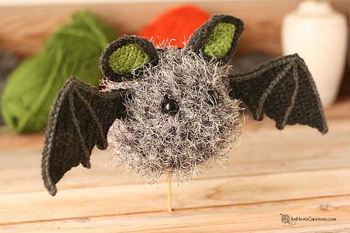 Ravelry: Bat pattern by Jen Hayes