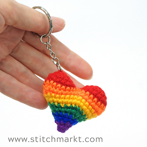 Ravelry: Rainbow Heart Keychain pattern by JenPattern