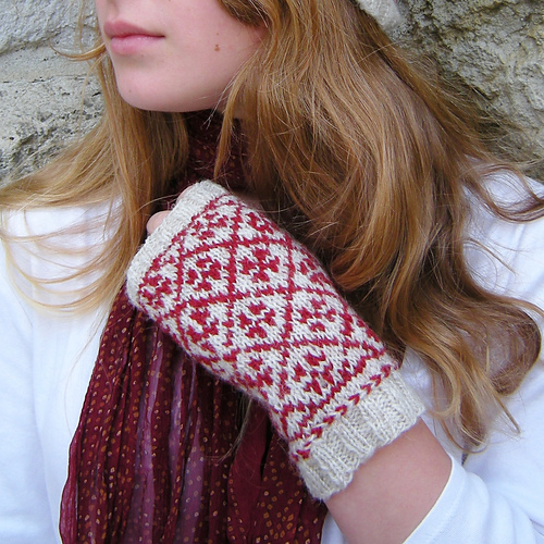 Ravelry: Wee Hearts pattern by Jenjoyce Design