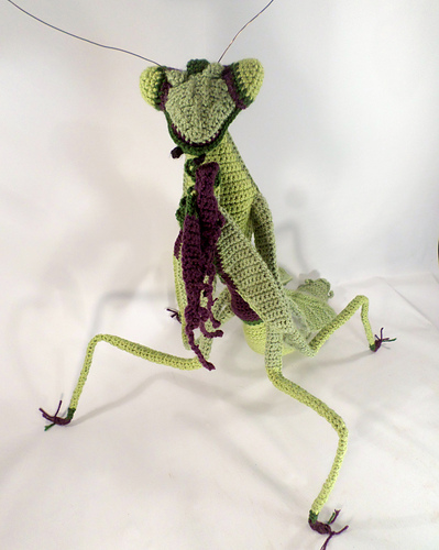 Ravelry: Praying Mantis pattern by Jenna Wingate