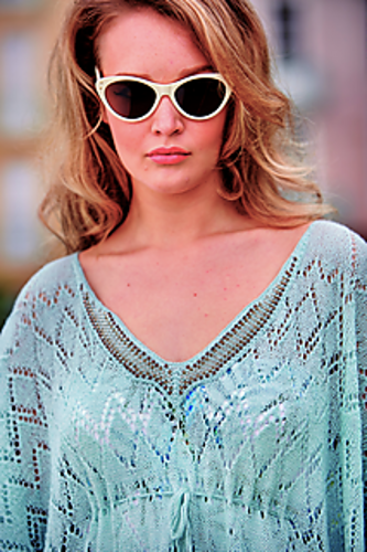 Ravelry: Delphine pattern by Jennie Atkinson