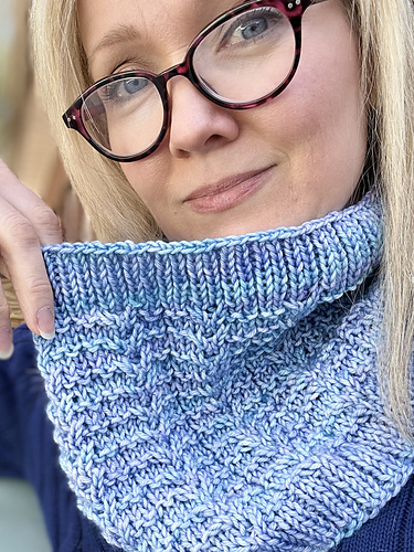 Ravelry: Chimney Tops Trail Cowl pattern by Jennifer Myrick