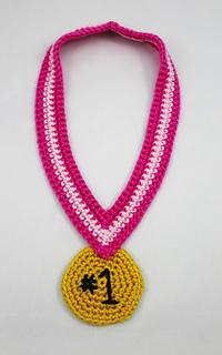 Ravelry: Award Medal pattern by Jennifer Olivarez