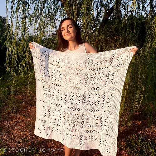 Ravelry: Double Wedding Ring Blanket pattern by Jennifer Olivarez