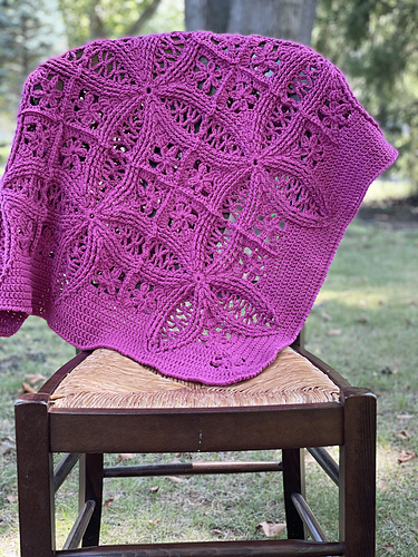 Ravelry: Double Wedding Ring Blanket pattern by Jennifer Olivarez