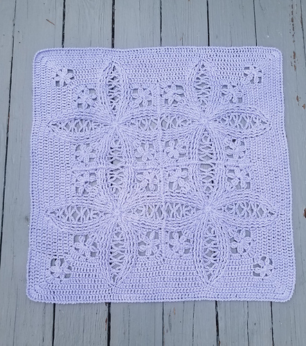 Ravelry: Double Wedding Ring Blanket pattern by Jennifer Olivarez