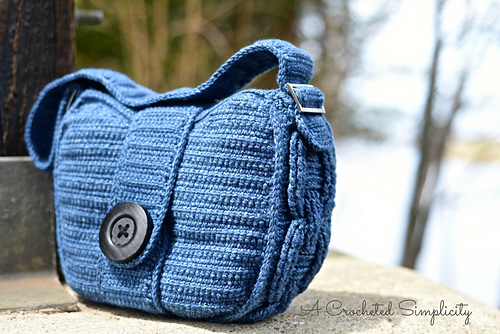 Ravelry: Chain Link Cable Bag pattern by Jennifer Renaud