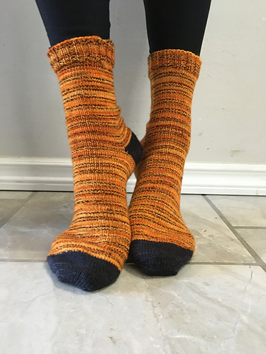 Ravelry: So Vanilla Socks pattern by Mary Lukas