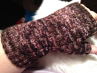 Ravelry: Jennygrant2000's Brown Mouse Mitts