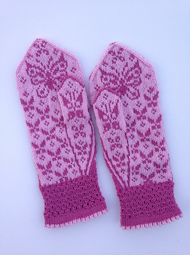 Ravelry: Papilio Mittens 2 pattern by JennyPenny