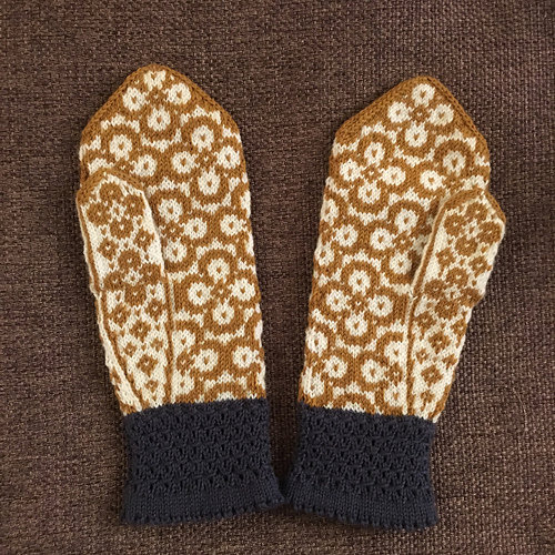 Ravelry: Crazy Daisy pattern by JennyPenny