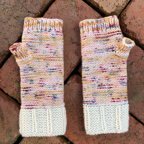 Ravelry: Inside-out Beanie and Mitts pattern by Debra Kinsey Knits