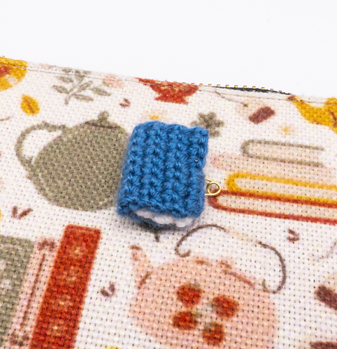 Ravelry: Books Miniature pattern by Jesscrafting