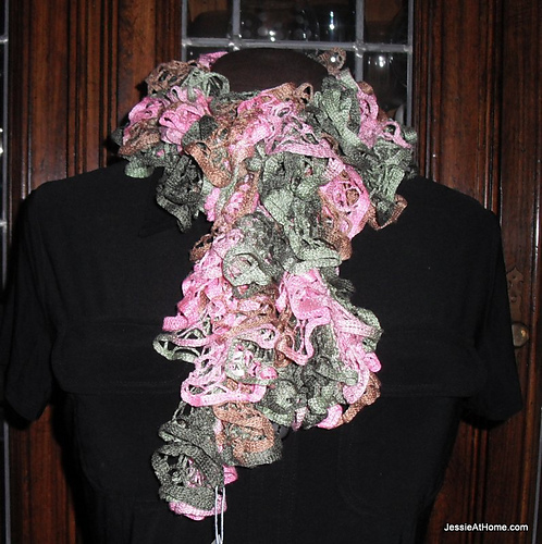 Ravelry: Spiral Net Ruffle Scarf pattern by Jessie Rayot