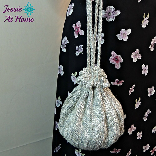 Ravelry: Circle Pouch pattern by Jessie Rayot