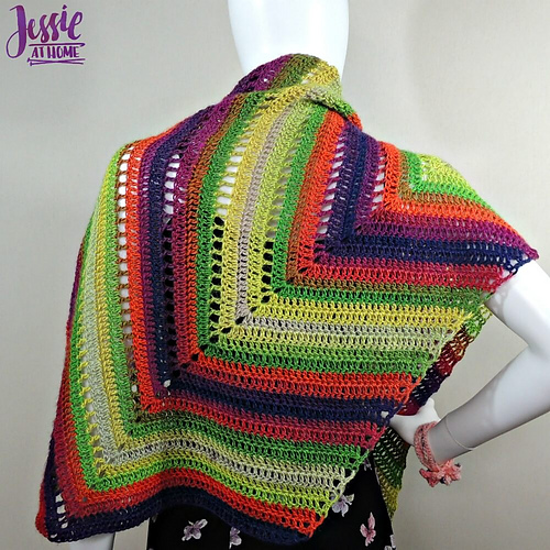 Ravelry: This Way Wrap pattern by Jessie Rayot