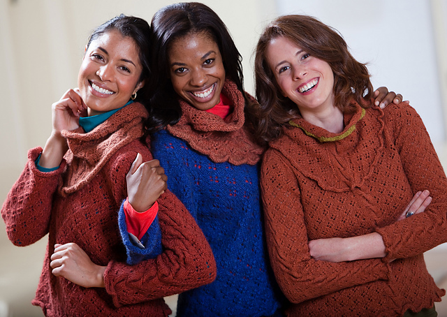 Ravelry: Helen Cowl pattern by Jill Wolcott