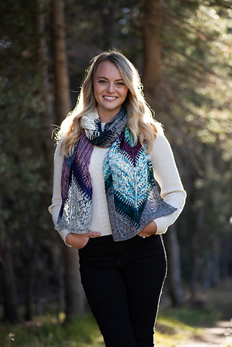 Ravelry: Tidings to Yew pattern by Amy Gunderson