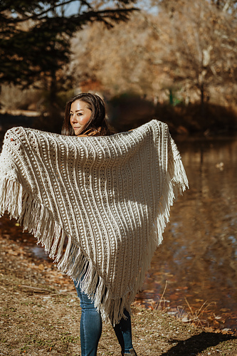 Ravelry: Charlana Blanket Shawl pattern by Lisa Gentry